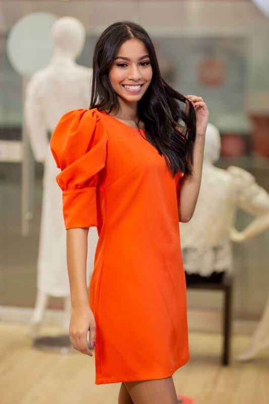 Outfits de noche con vestidos naranjas – Como combinarlo 2026 - QNoche